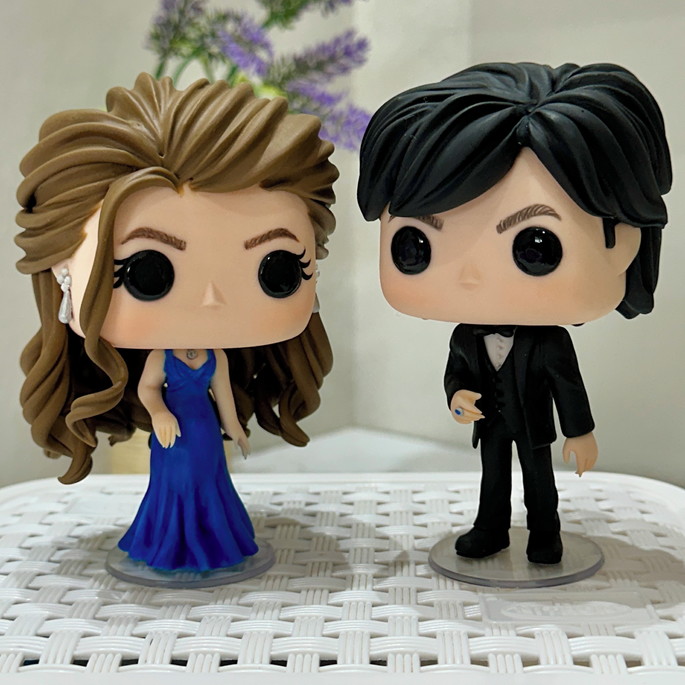 Funko Pop Elena Gilbert e Damon Salvatore the Vampire Diarie