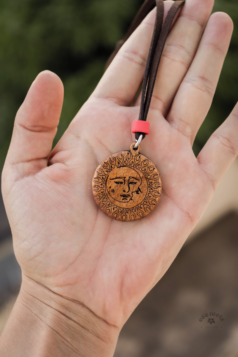 Colar Sol e Lua | Loja Me Leva Arte | Elo7 Produtos Especiais