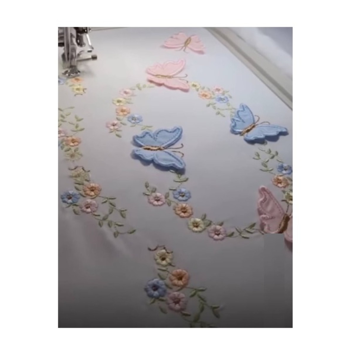 Matriz De Bordado Arabesco Flores Borboletas 3d Elo7