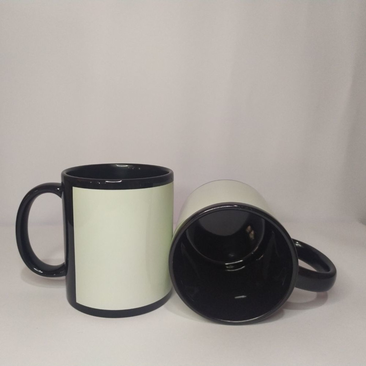 Caneca Preta com Tarja Branca | Elo7 Produtos Especiais Caneca Preta com Tarja Branca | Elo7 Produtos Especiais