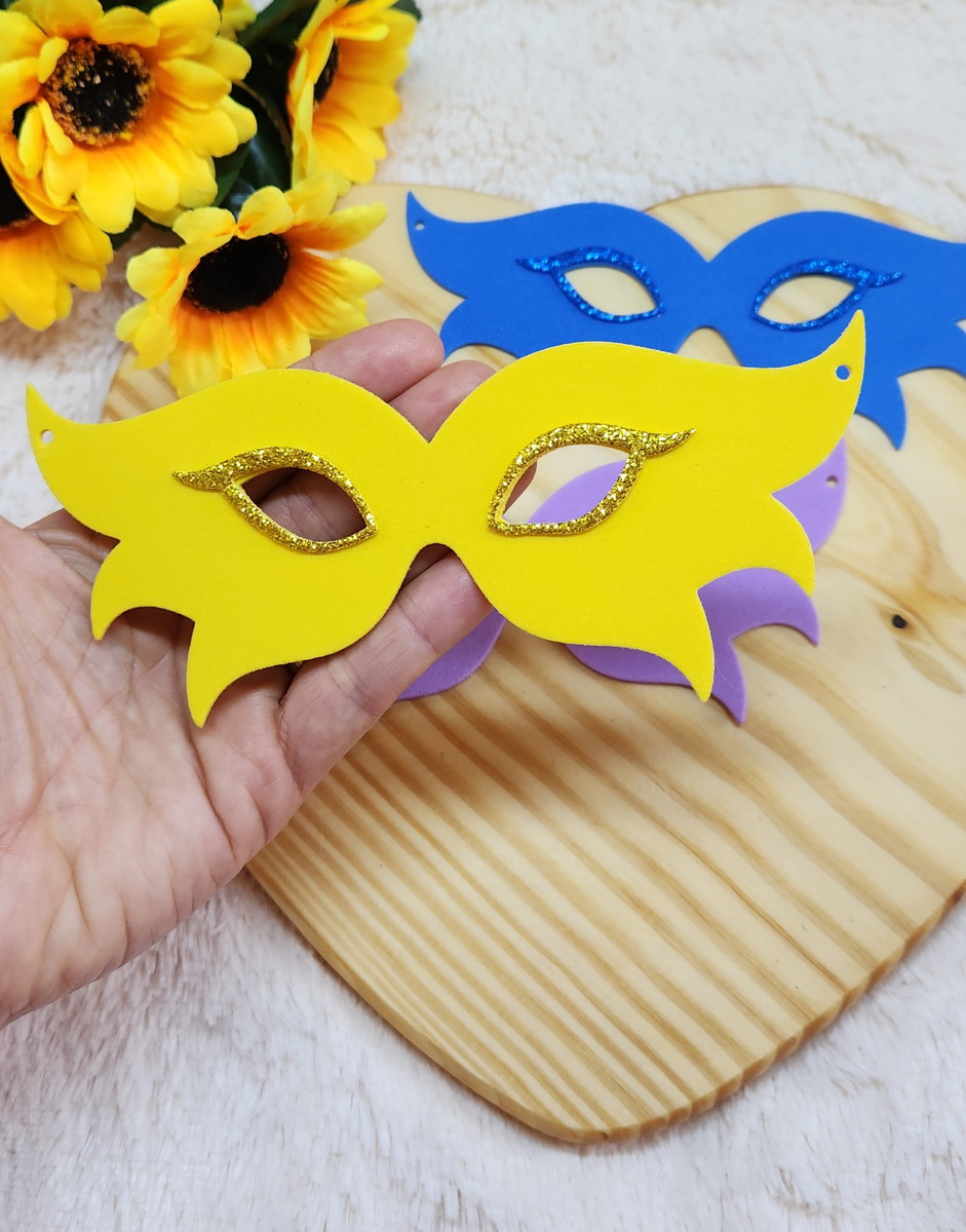 Máscara de Carnaval Decorada em Eva 16cm | Elo7 Máscara de Carnaval Decorada em Eva 16cm | Elo7